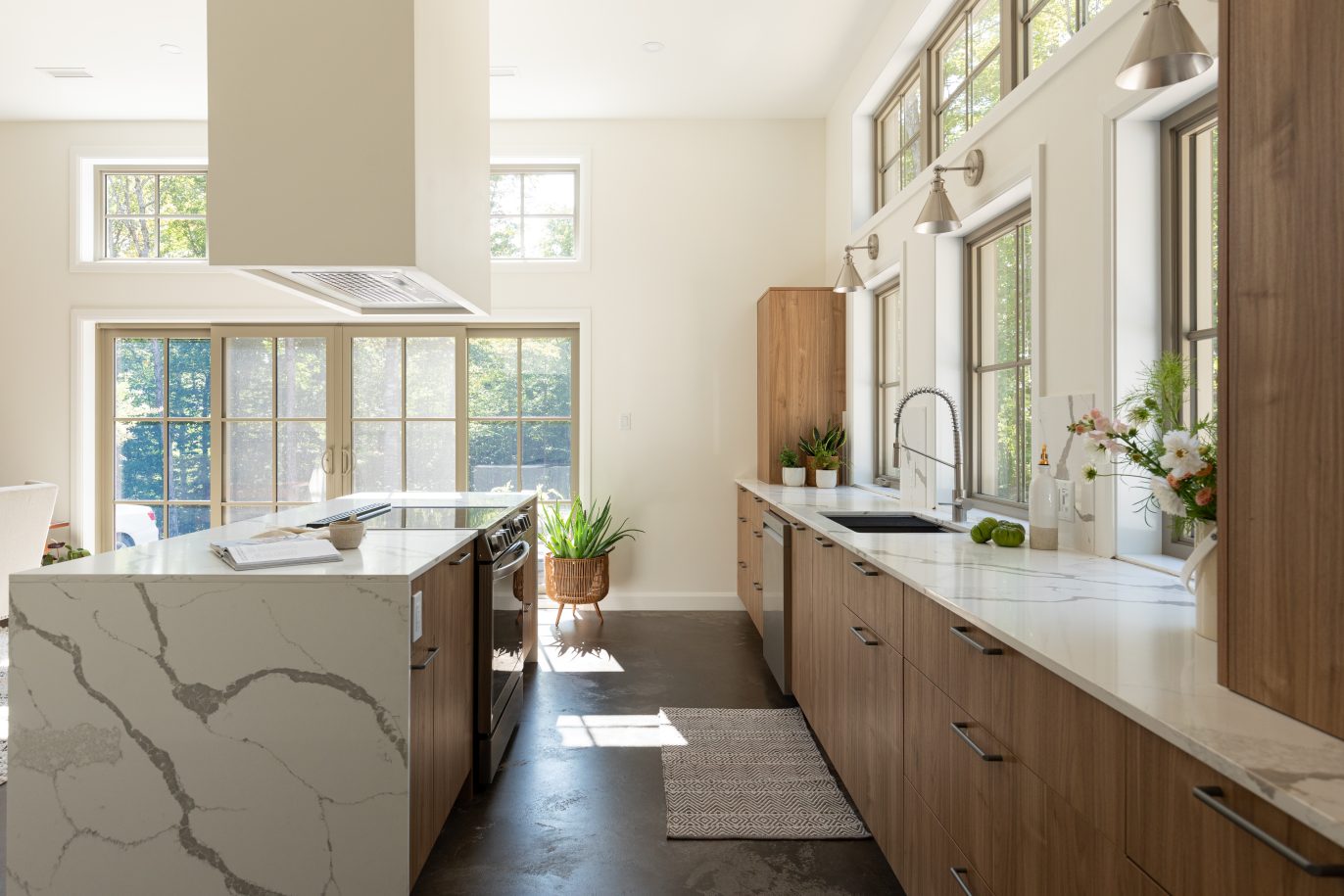 Featured Project: Oak Kitchen in Nature - Ateliers Jacob